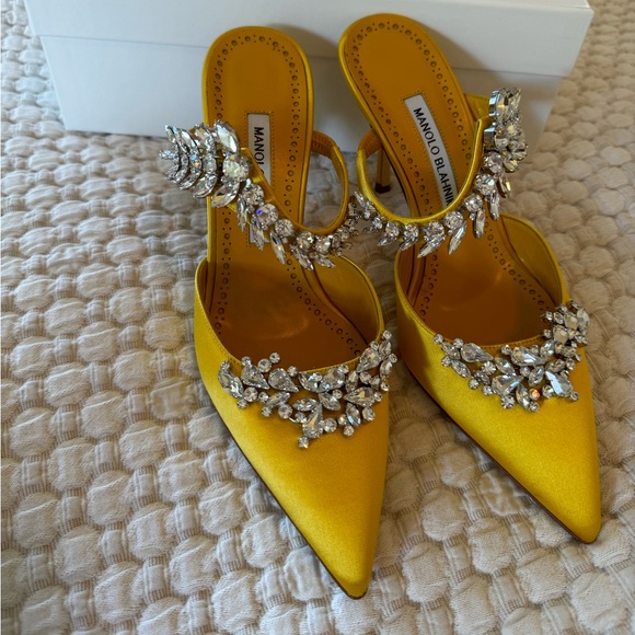 Manolo Blahnik | Shoes | Manolo Blahnik Pale Yellow Satin Christals ...